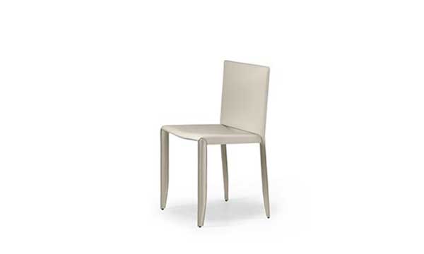 Piuma Dining Chair